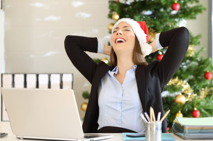 Ho Ho Home Office: A Guide to Holiday Team Building in Remote Work | Adecco